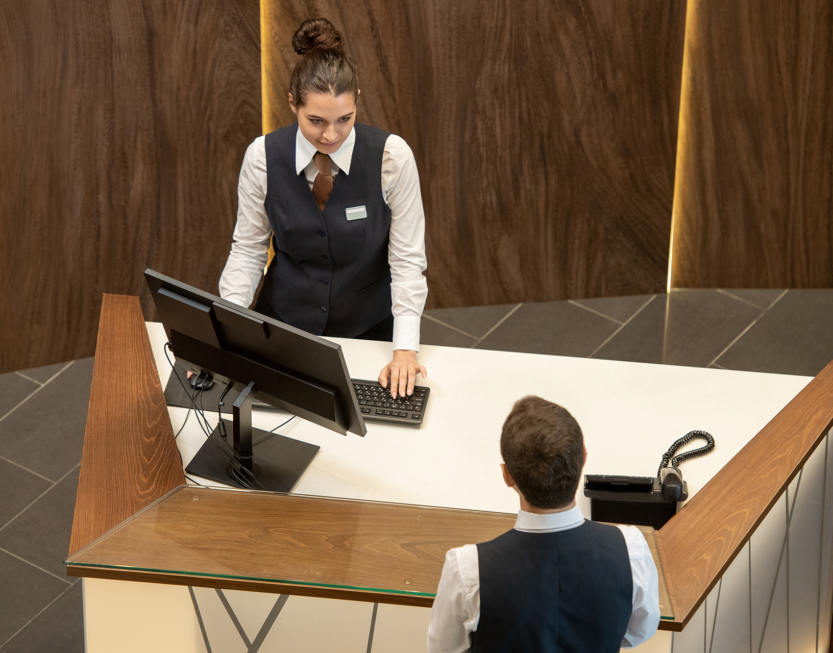 IT Support & Solutions For Hospitality Industry | Elasnik